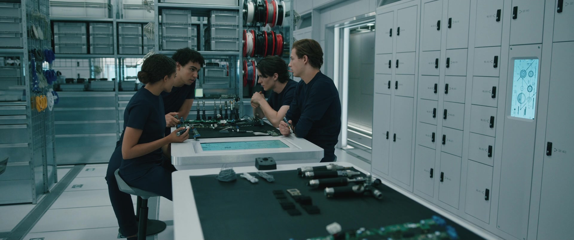 Voyagers Ending, Explained: What Happens to Sela and Christopher?