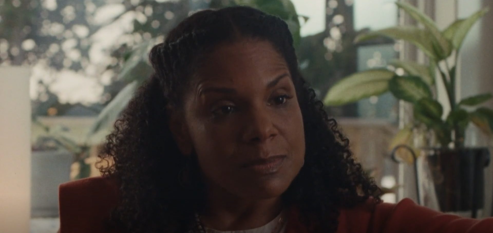 Origin: Is Miss Hale a Real Friend of Isabel?