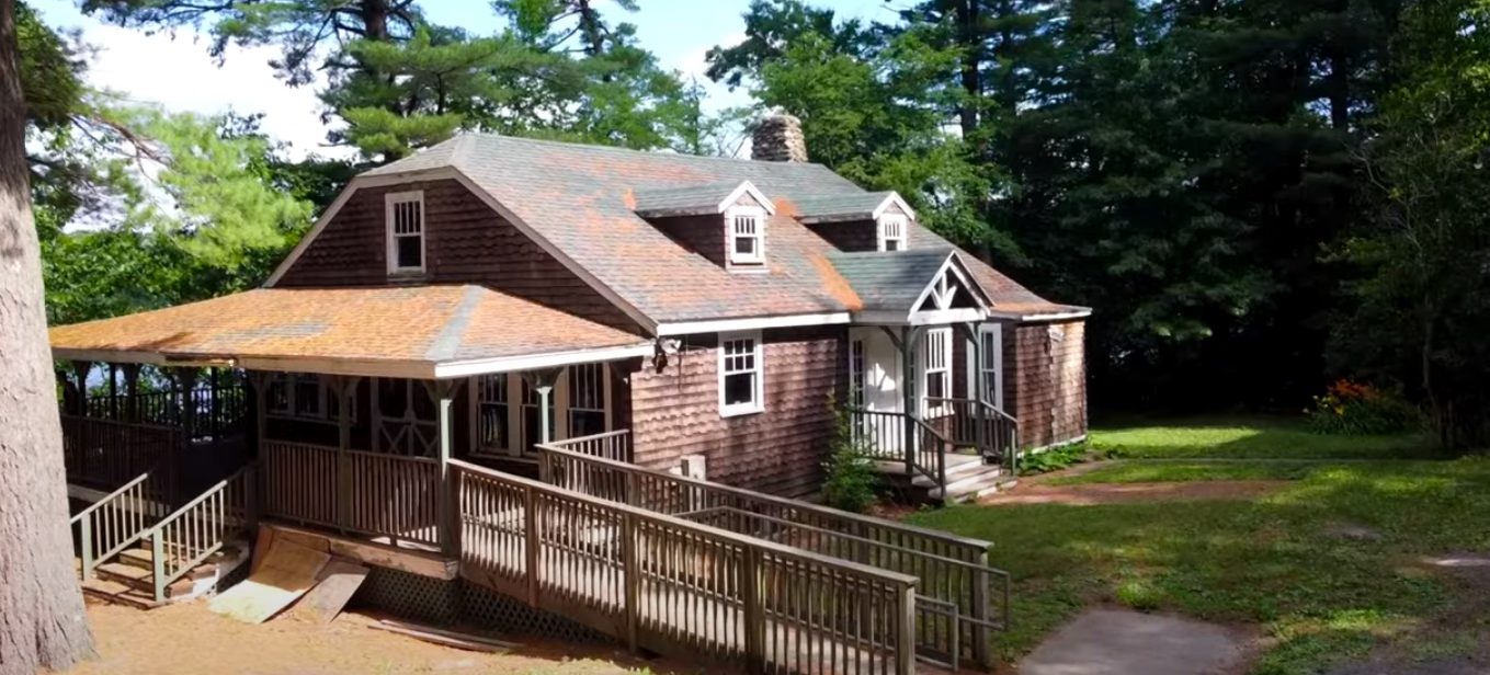 Grown Ups: Is Amoskeag Lake Real? Is the Earnshaw Family Lake House Real?