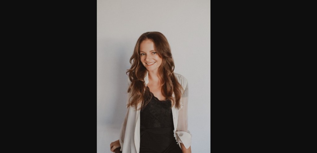 Jules Hartley: Where is the Former Kundalini Yoga Teacher Today?