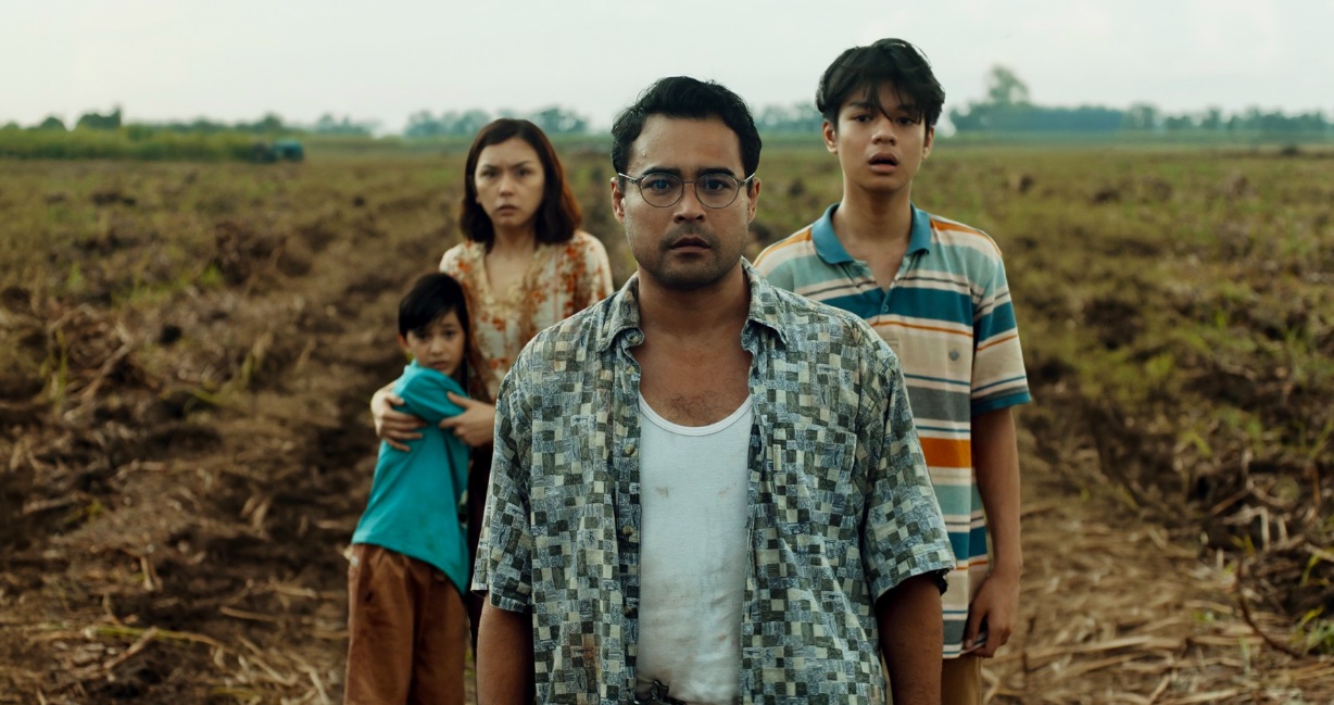 Netflix's Outside Ending, Explained: Do Francis and His Family Survive?