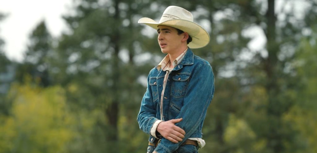 How Did Carter Break His Arm in Yellowstone?
