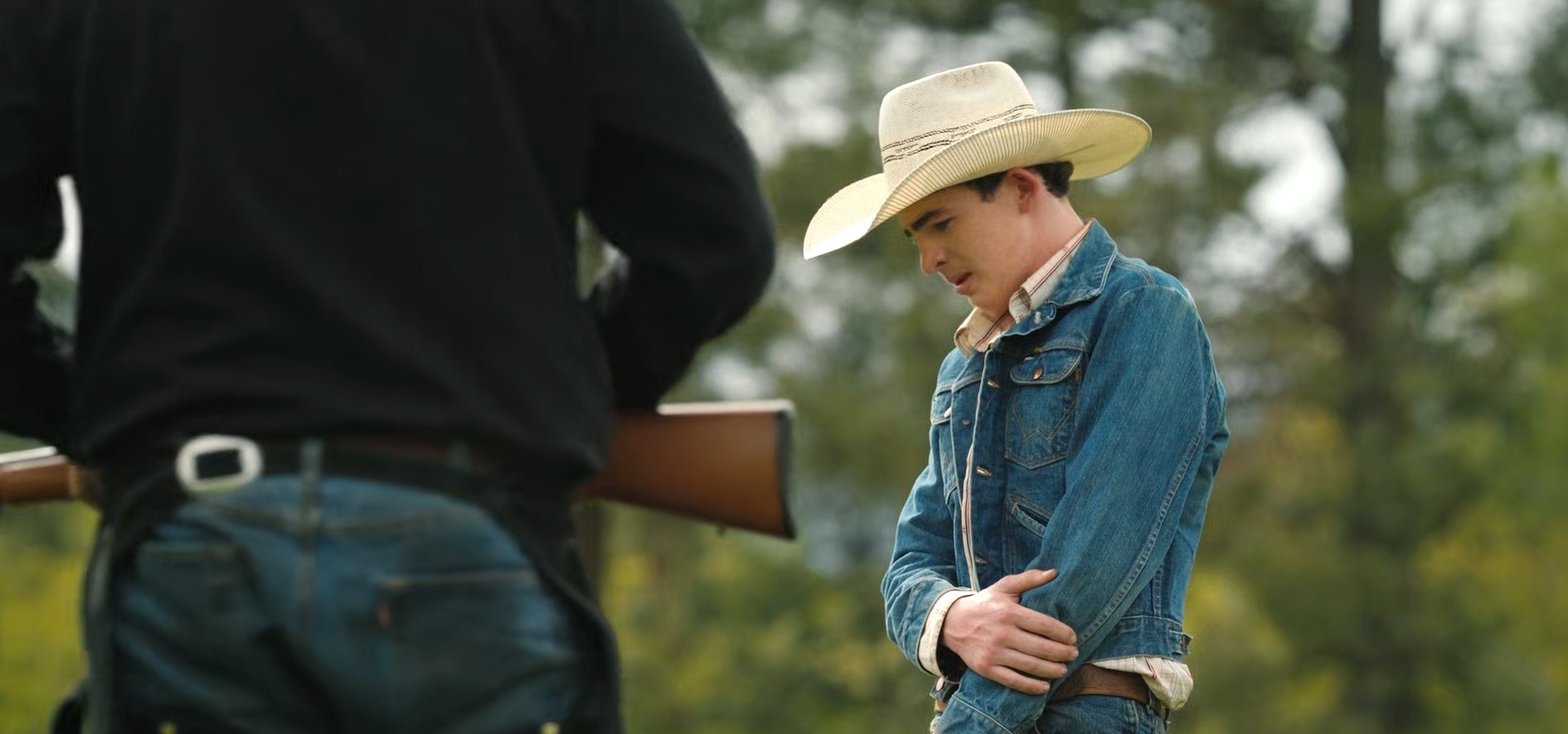 How Did Carter Break His Arm in Yellowstone?